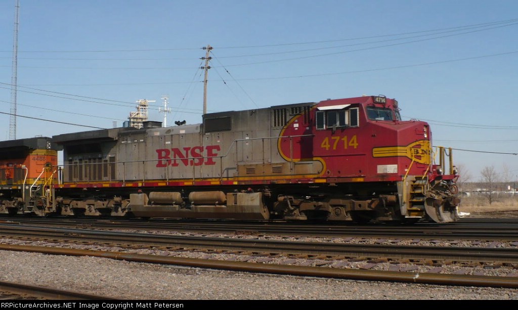 BNSF 4717